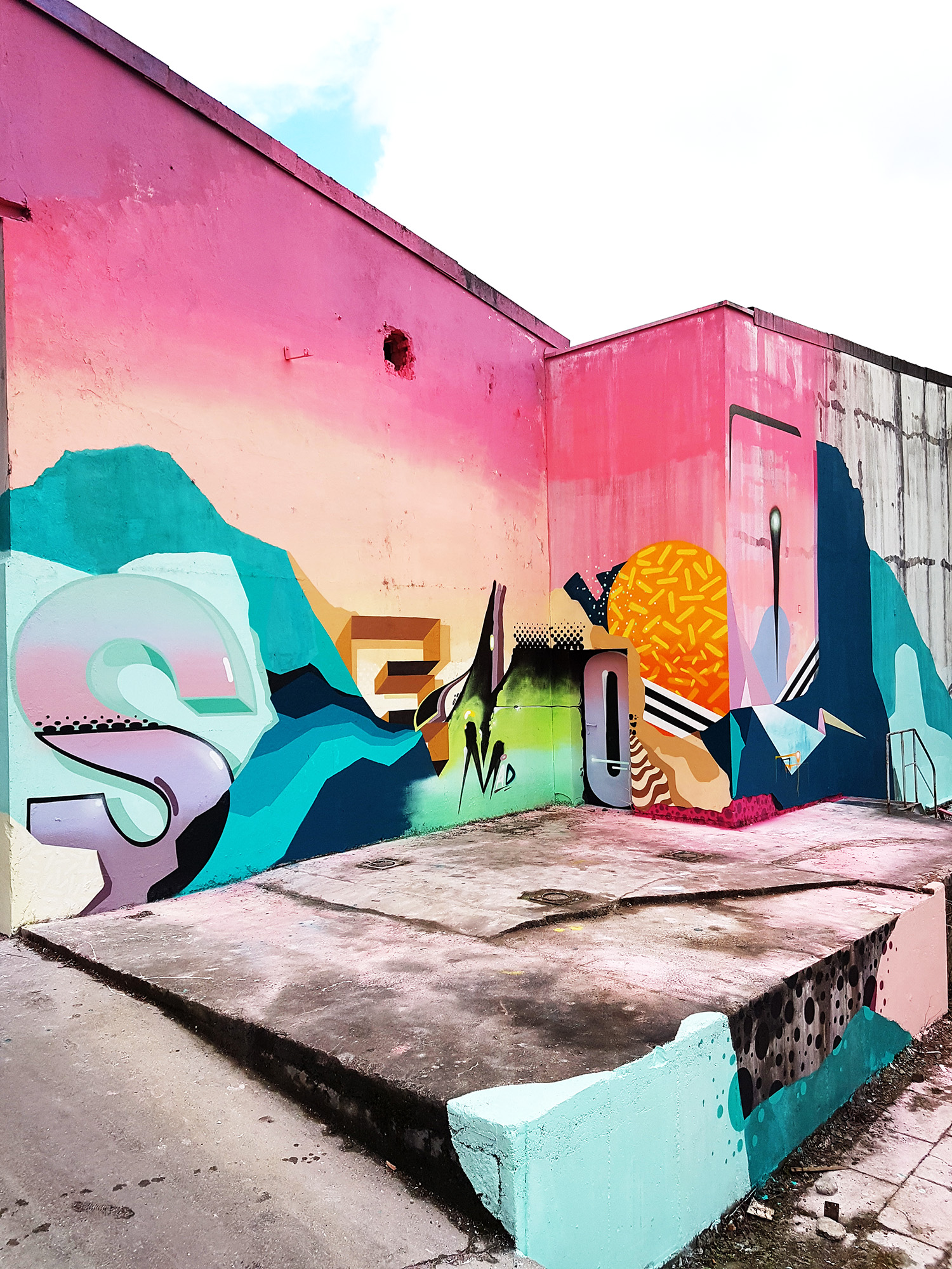 INTRODUCING GRAFFITI ARTIST SEMOR AT MONTANA-CANS