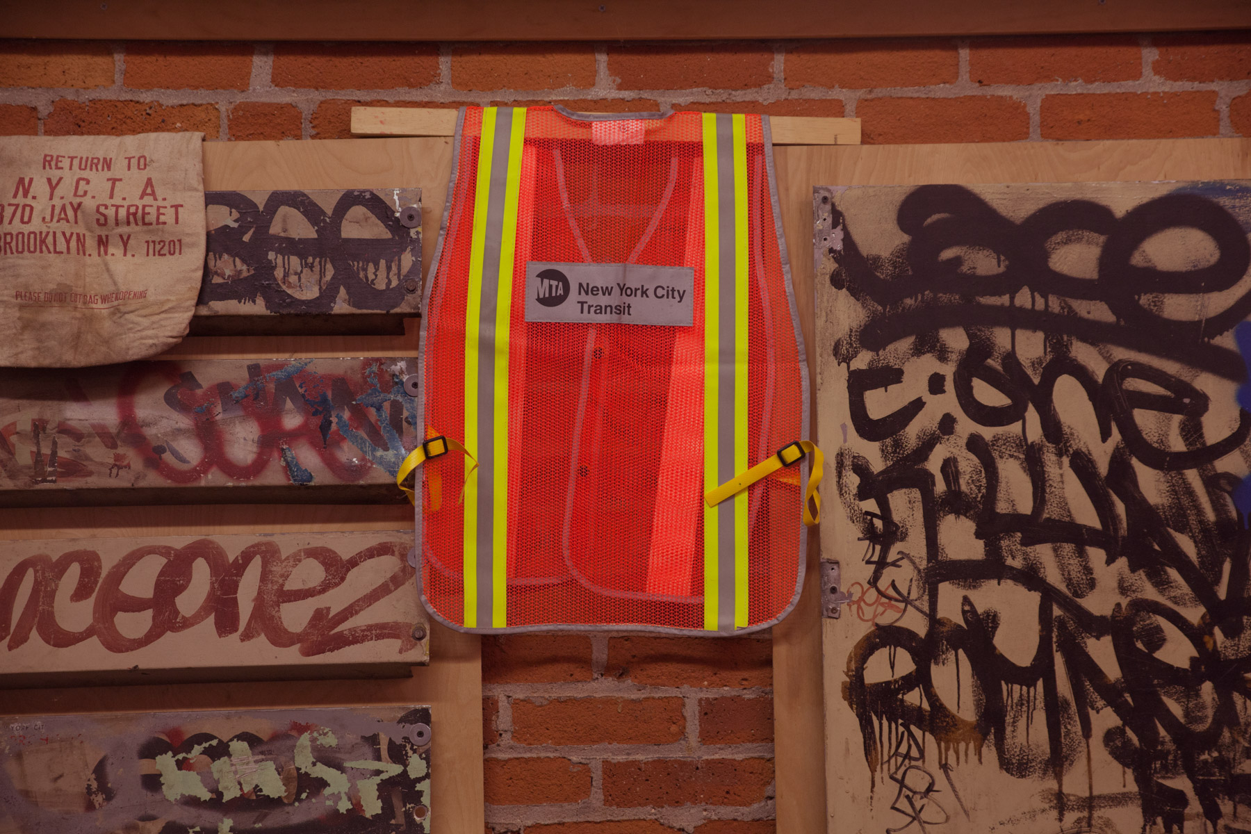 MONTANA ACRYLIC SERIES FEATURING WANE COD