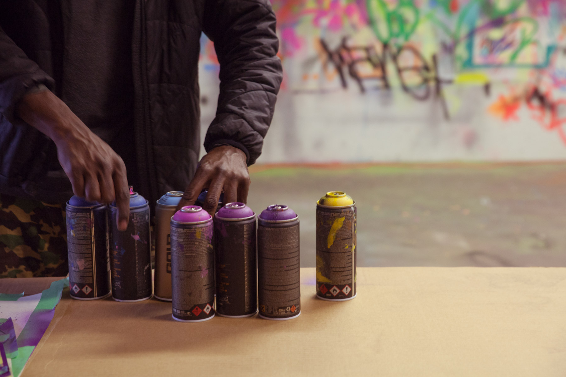 MONTANA ACRYLIC SERIES FEATURING WANE COD