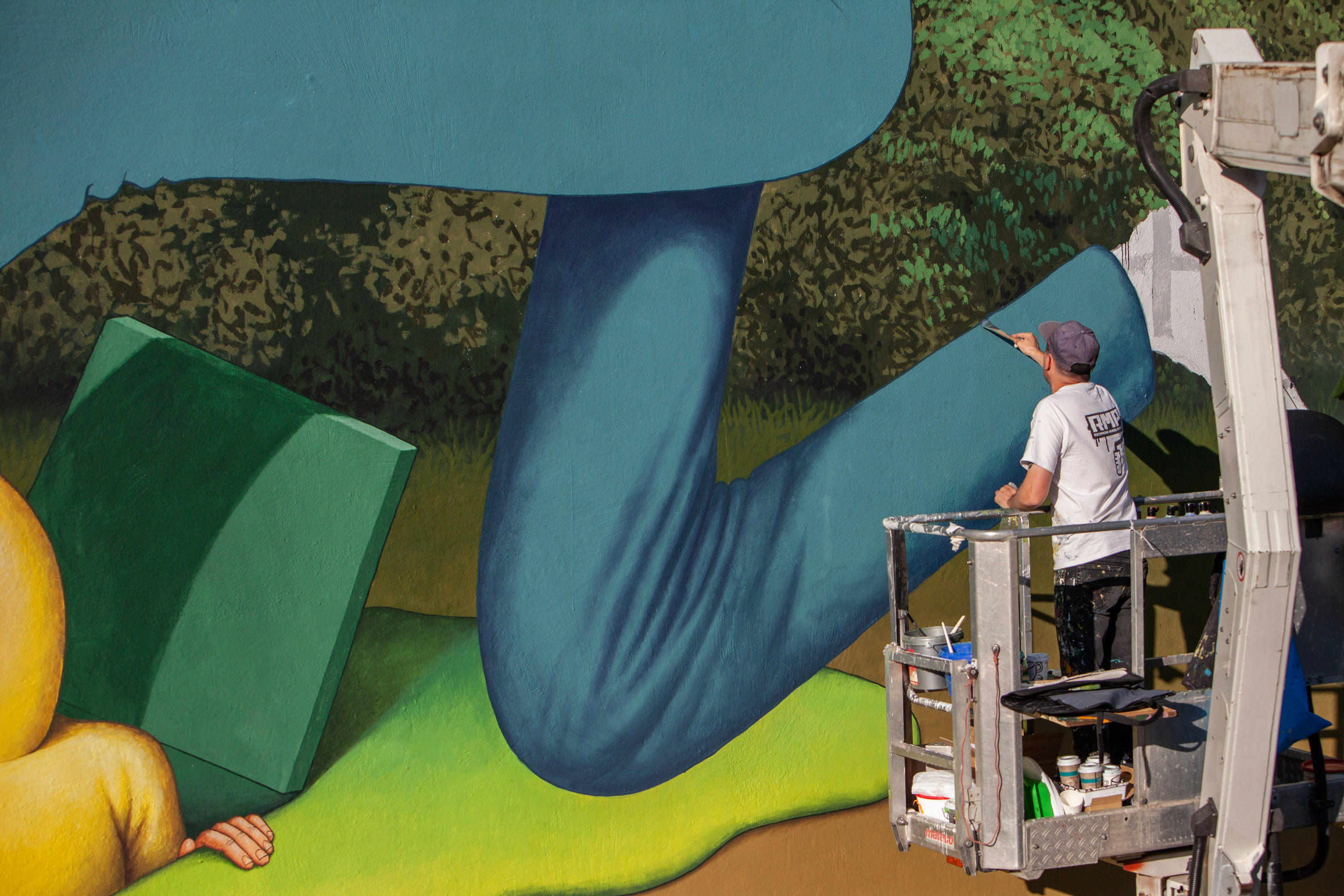 WAONE INTERESNI KAZKI mural at Stadt Wand Kunst (SWK)