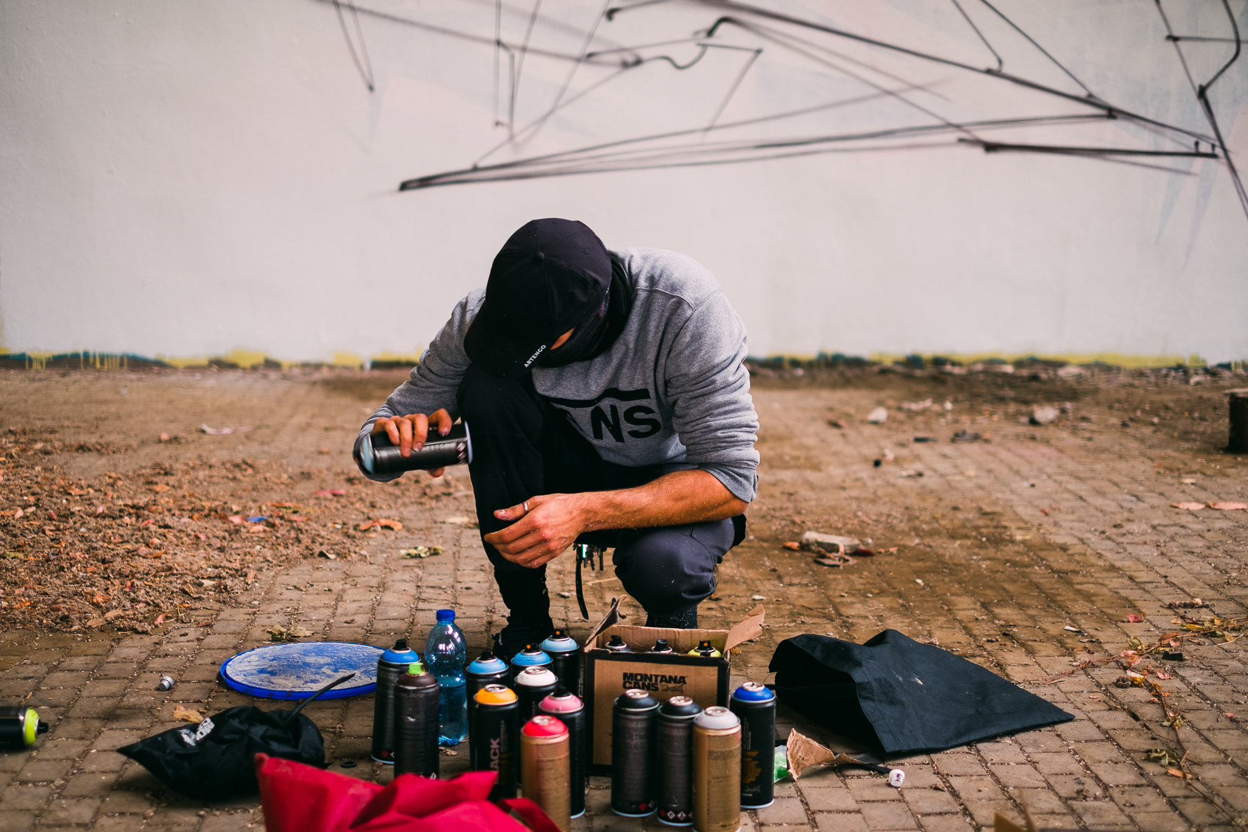 HARD2BUFF #20 featuring graffiti writer RASH on MontanaCans Blog