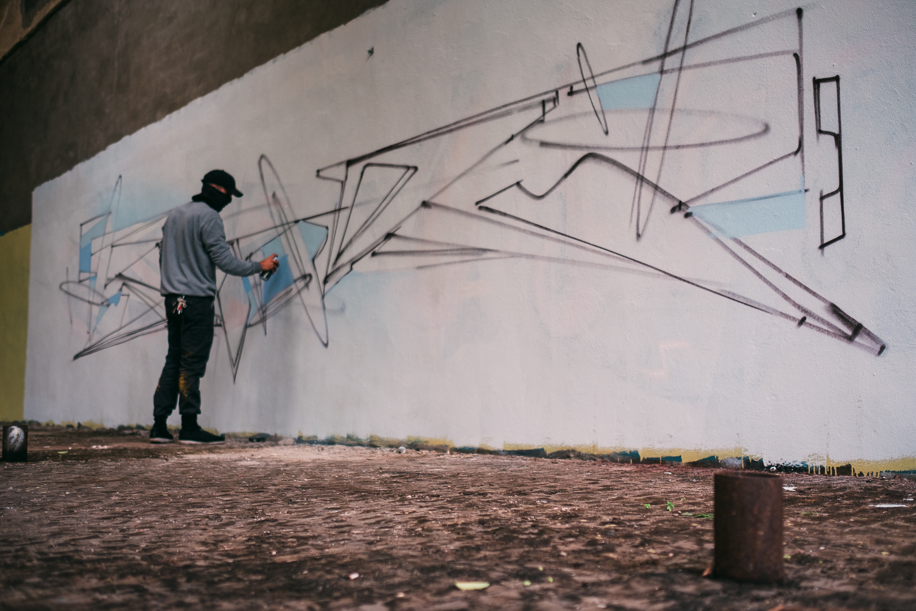 HARD2BUFF #20 featuring graffiti writer RASH on MontanaCans Blog