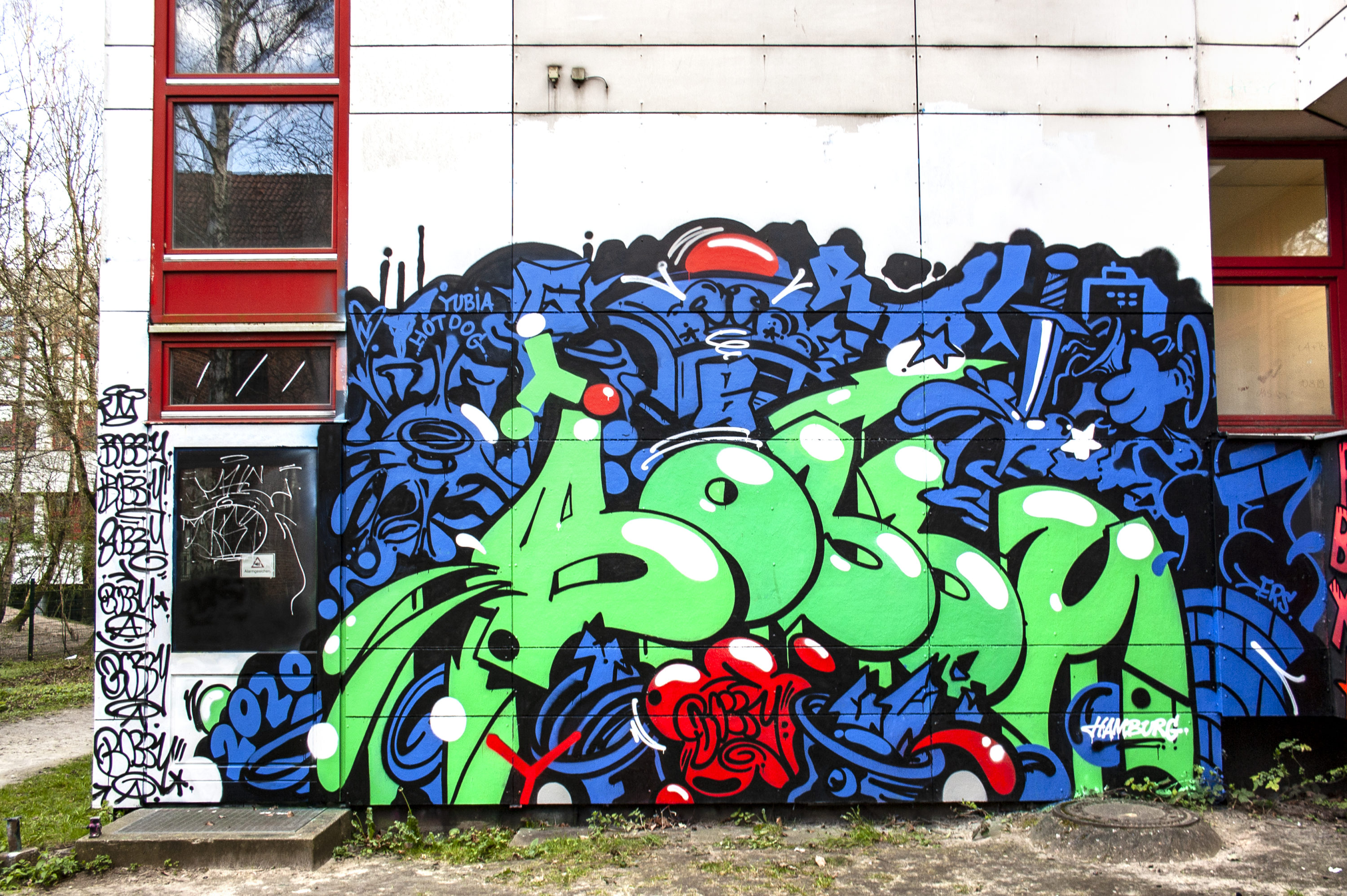 Graffiti Artist BOBBY ANALOG - MONTANA-CANS BLOG