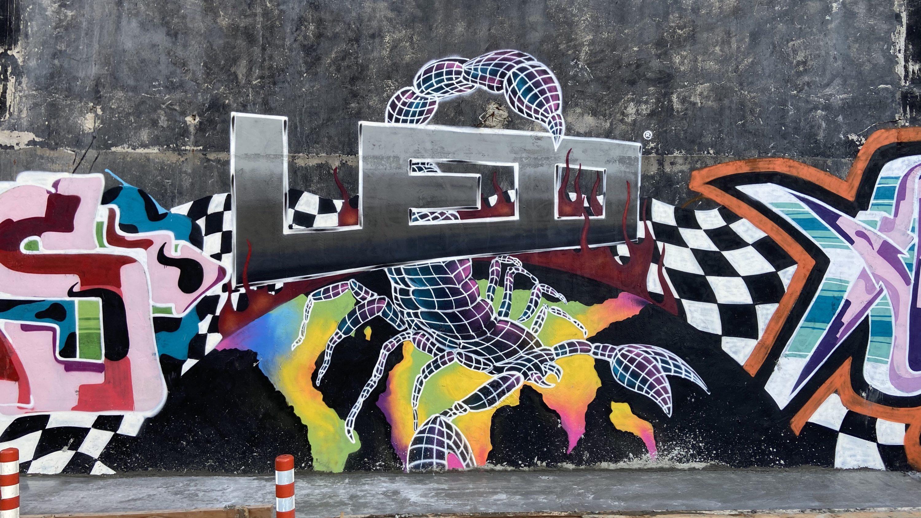 INTRODUCING Graffiti ARTIST LEO LUNATIC on MontanaCans Blog
