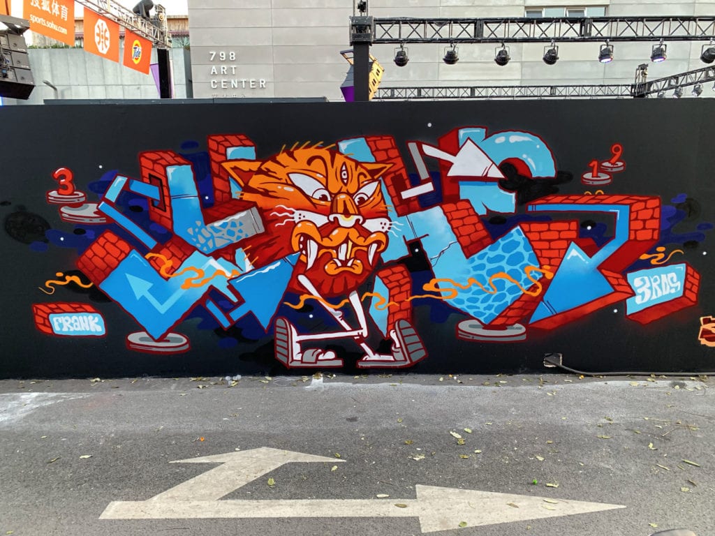 A Chinese graffiti moment with Yok and Sheryo - MONTANA-CANS BLOG
